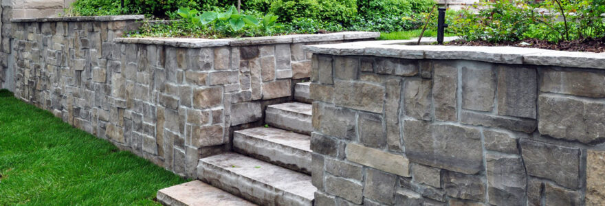 Créer un faux mur en pierre pour une ambiance rustique et chaleureuse